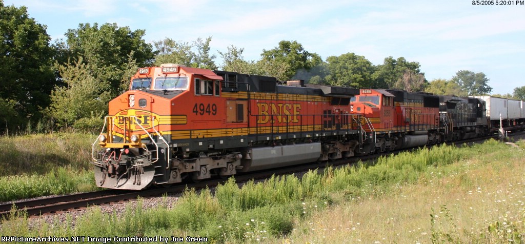 BNSF 4949